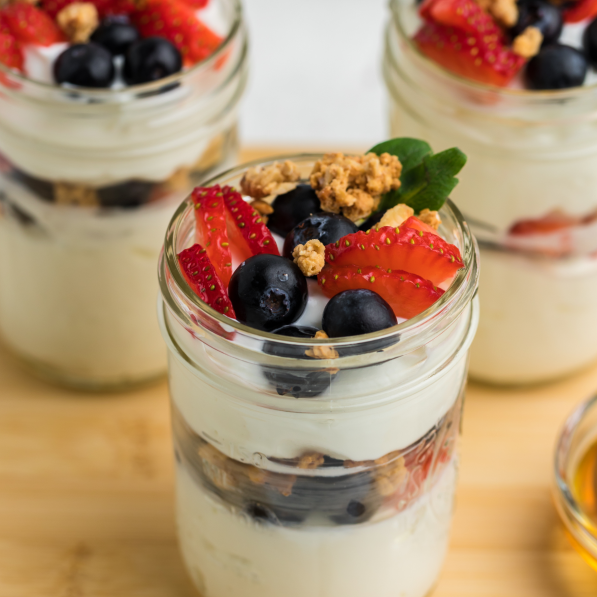 Greek Yogurt Parfait - Simply Macros