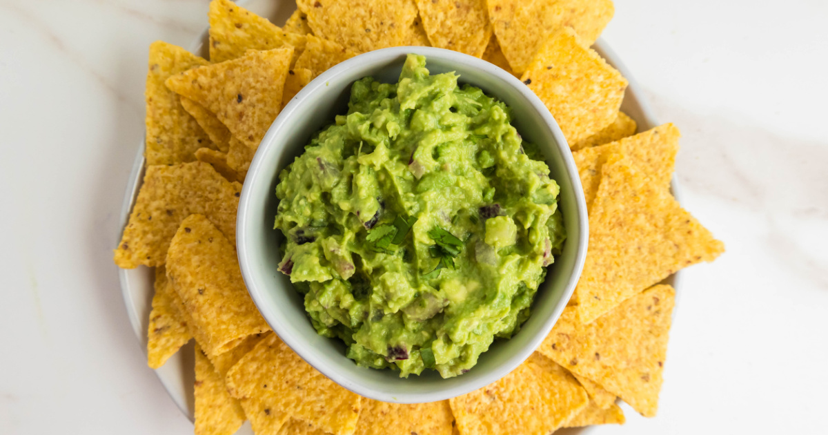 Easy Guacomole Recipe - Simply Macros