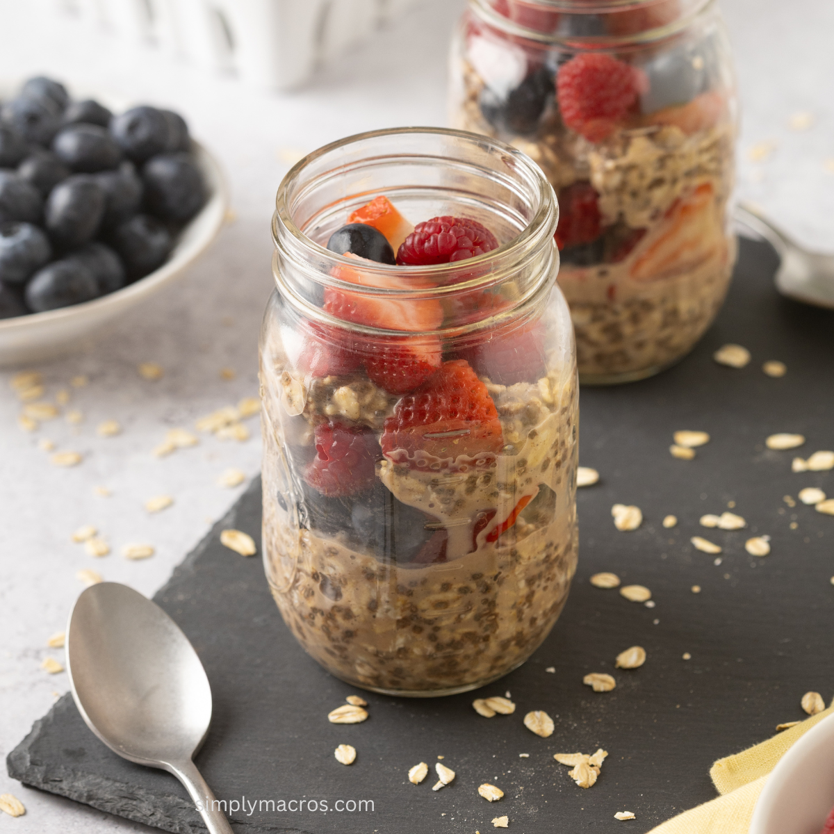 Mixed Berry Overnight Oats - Simply Macros