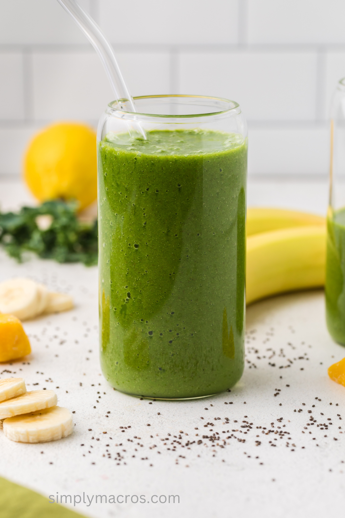 Kale Smoothie with Mango & Banana! - Simply Macros